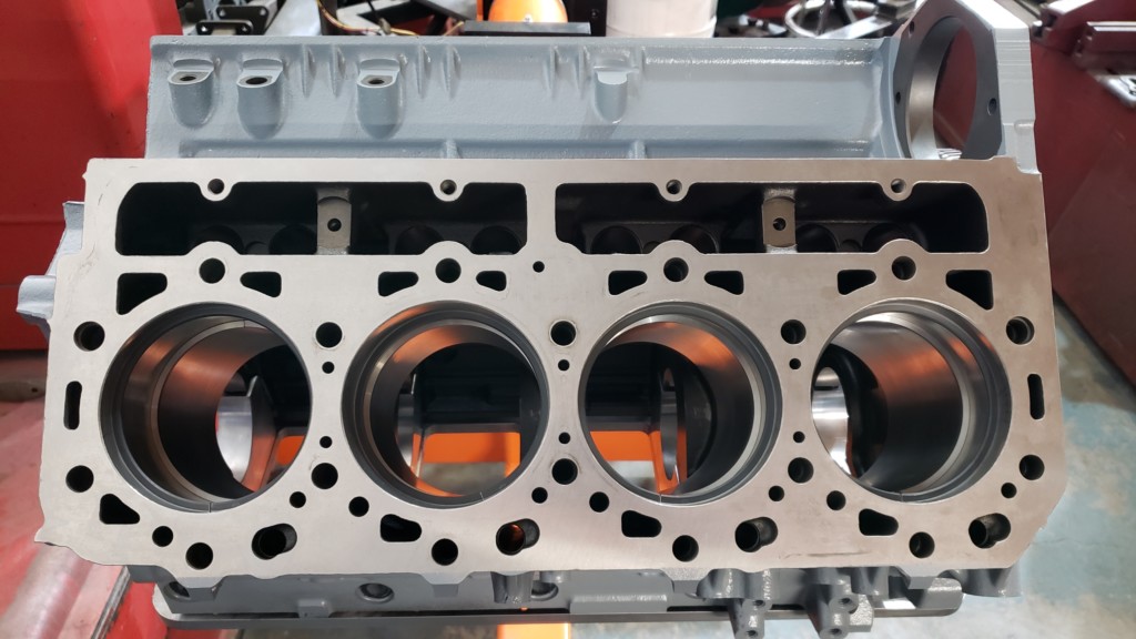 Duramax-Diesel-Engine-Block-11-02-2021 - Motor Mission Machine and Radiator