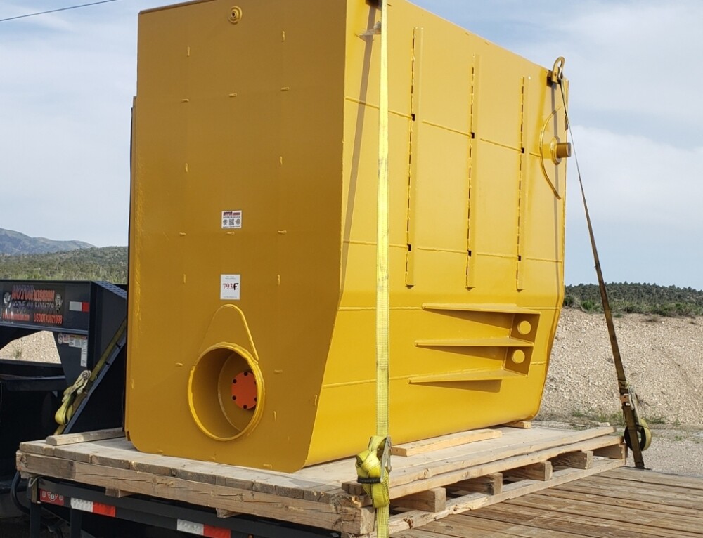 Komatsu 830E AC Mining Haul Truck Diesel Fuel Tank Cleaning and Welding ...