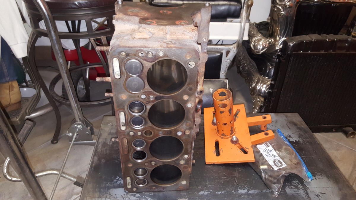 Lincoln Welder Continental Flathead Engine & 5.9 Cummins Cylinder Head ...